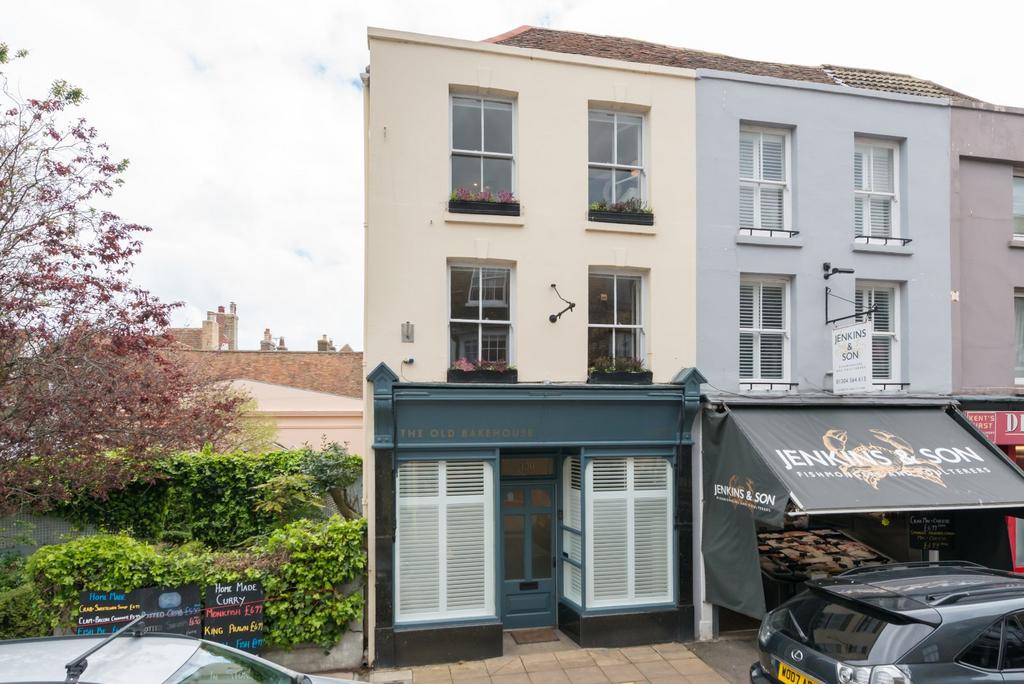 High Street, Deal, Kent, CT14 3 bed end of terrace house - £800,000