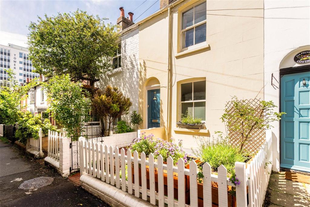 Frederick Gardens, Brighton BN1 2 bed terraced house for sale - £425,000