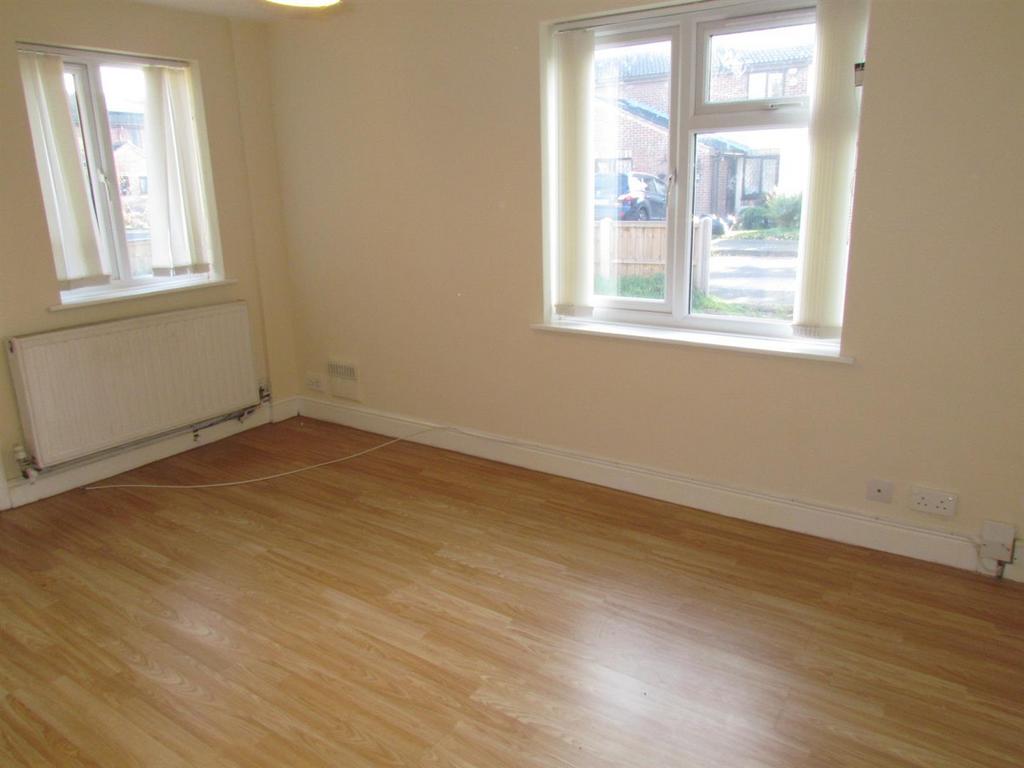 Coulson Close Dagenham Essex Rm8 1 Bed End Of Terrace House £1 150
