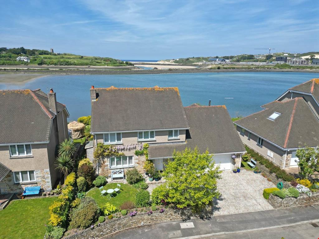 Carnsew Meadow, Hayle, Cornwall 5 bed detached house - £1,050,000