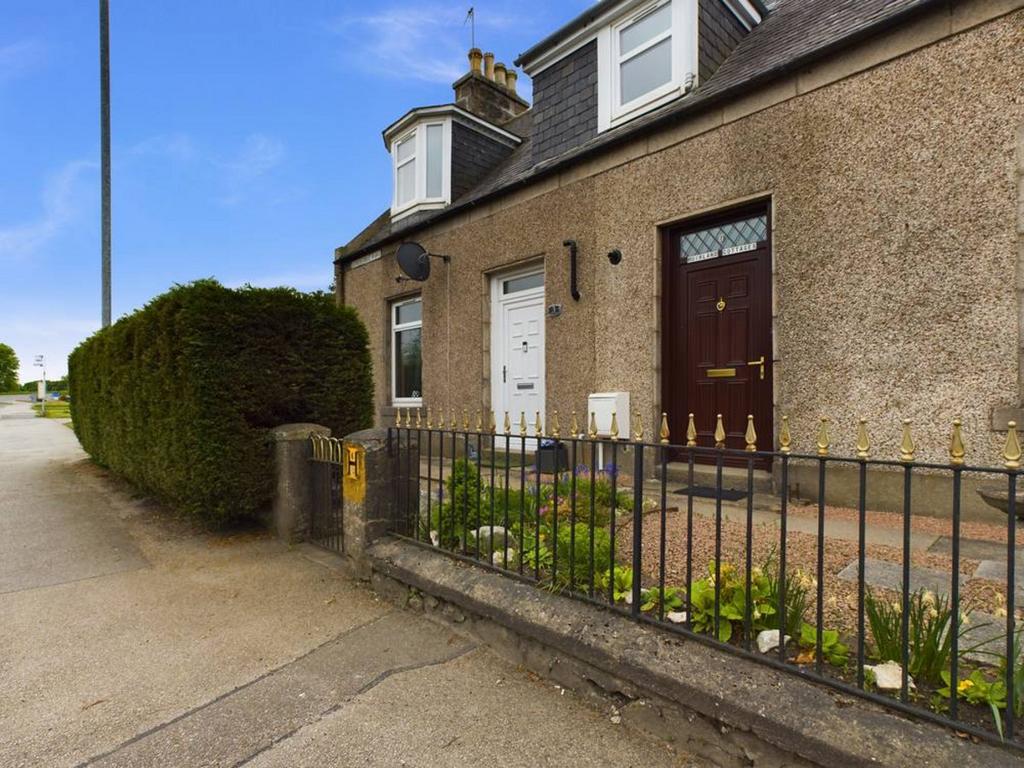 Inverurie AB51 1 bed flat - £80,000