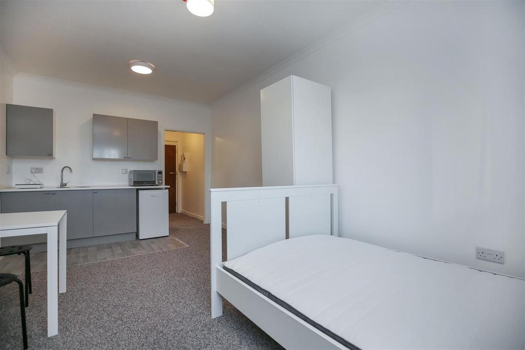 Parkside, Park Row, Felling NE10 Studio - £595 pcm (£137 pw)