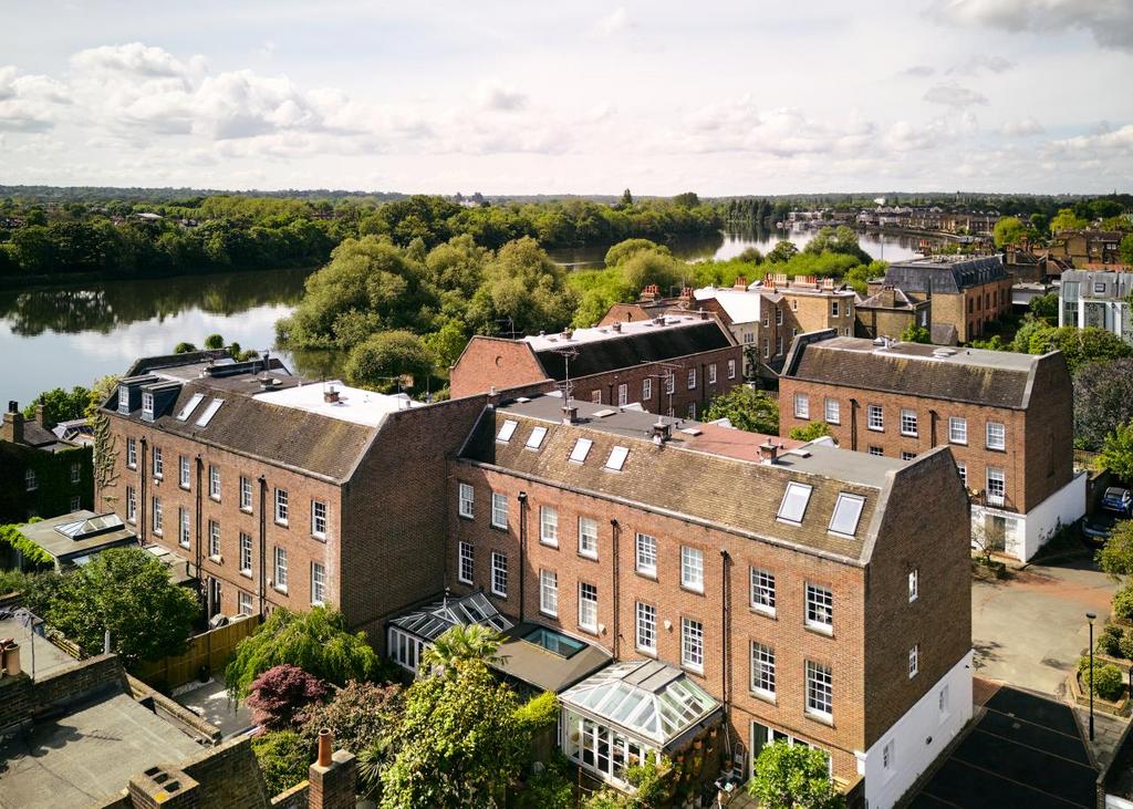 Millers Court, Chiswick Mall, W4 5 bed townhouse - £1,675,000