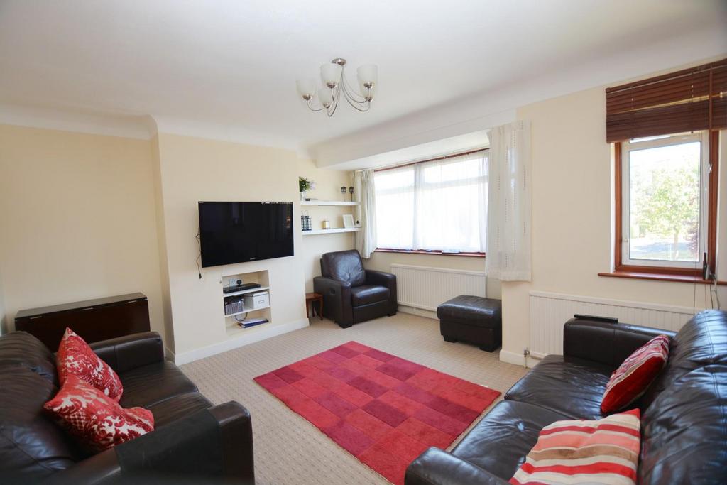 Shaftesbury Avenue, South Harrow, HA2... 2 bed maisonette - £335,000