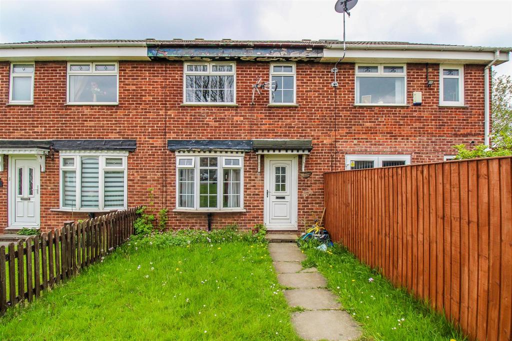 Branstone Grove, Ossett WF5 3 bed townhouse - £159,950