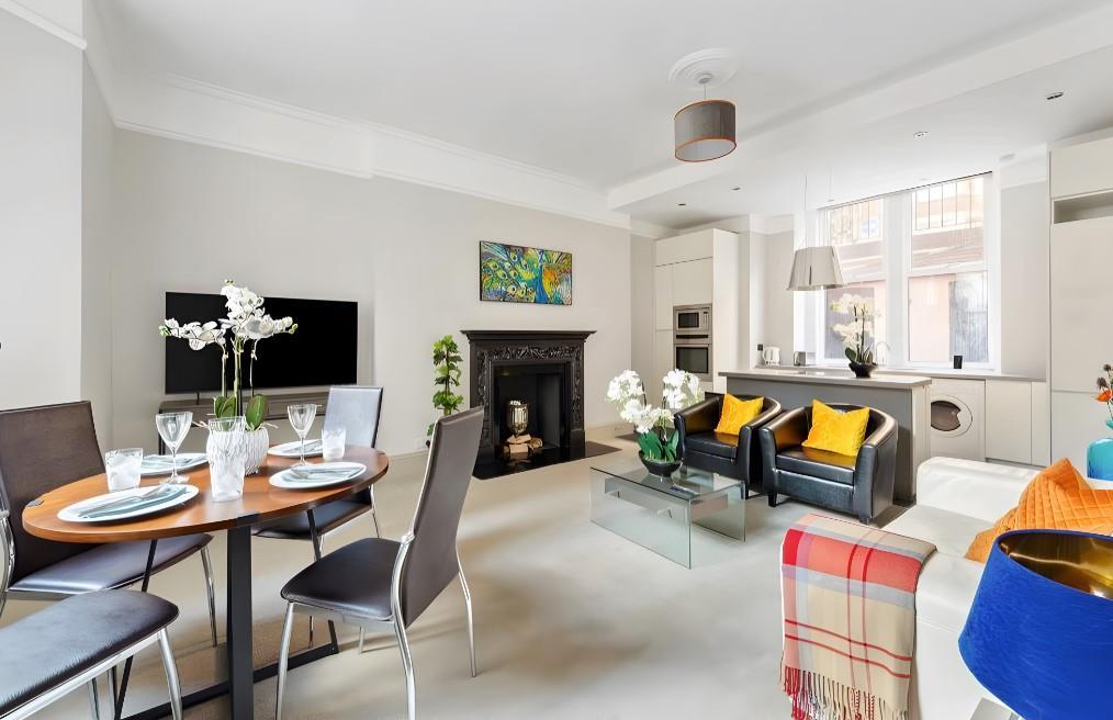 Bickenhall Street, Marylebone, London... 2 bed flat - £3,500 pcm (£808 pw)