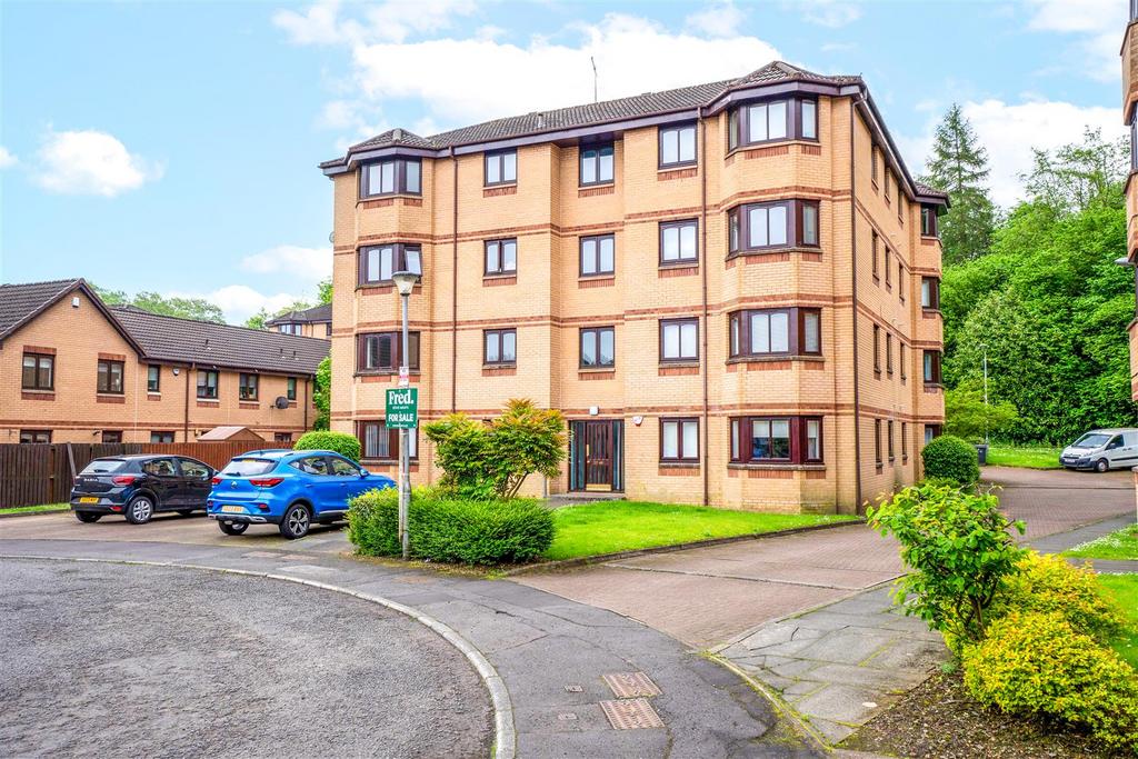 Glenview, Glasgow G66 2 bed flat - £94,995