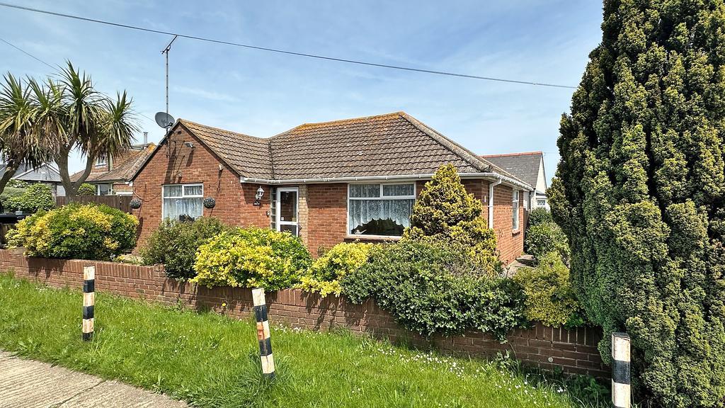 Vauxhall Avenue, Herne Bay, CT6 8AQ 2 bed detached bungalow for sale ...