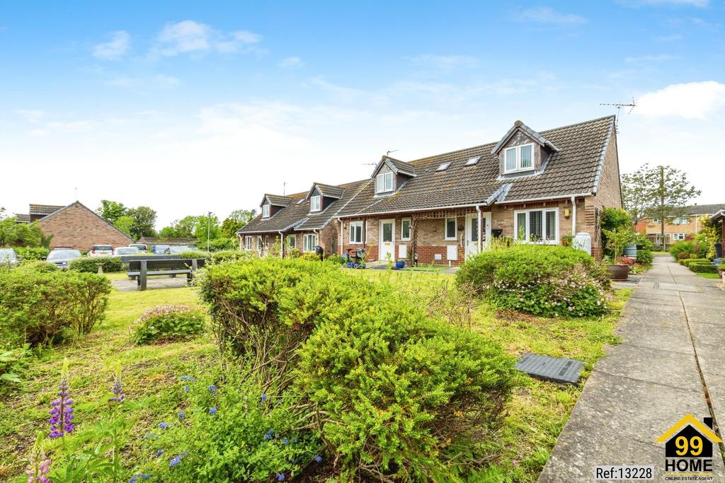 rooks close, saxilby, United Kingdom... 2 bed semi-detached bungalow ...