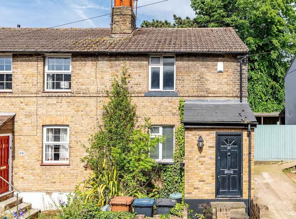 Musley Hill, Ware SG12 2 bed end of terrace house - £375,000