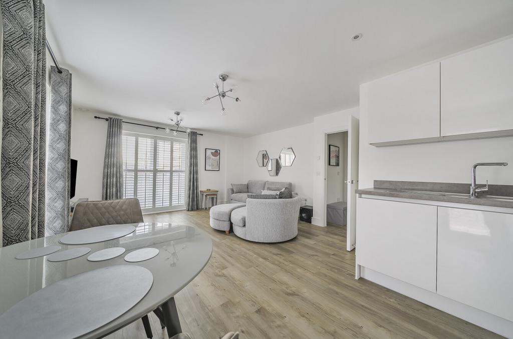 Meridian Way, Southampton, Hampshire... 1 bed flat - £170,000