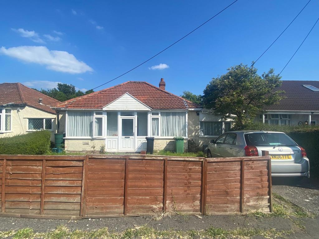 Gloucester Road, Patchway, Bristol... 3 bed bungalow - £300,000