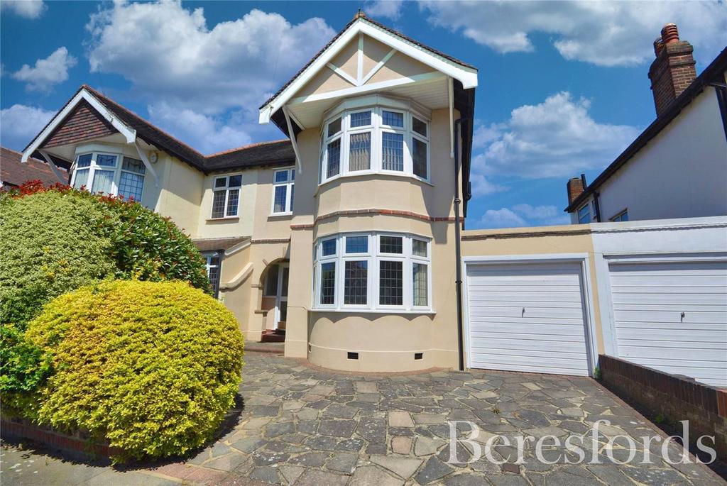 Ashmour Gardens, Romford, RM1 3 bed semi-detached house - £525,000