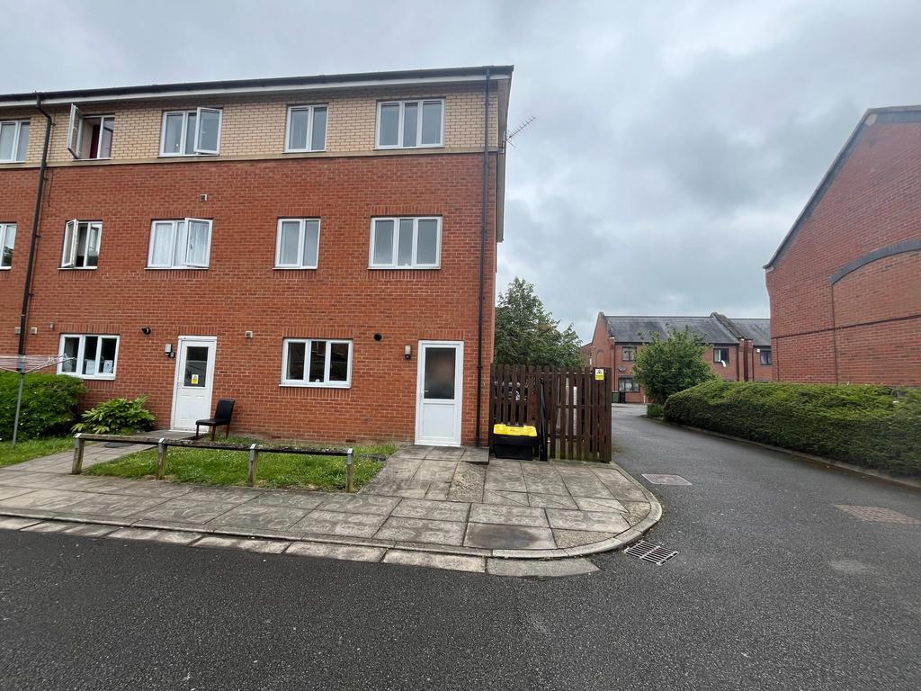 Bridgeland Road, Loughborough LE11 6 bed house of multiple occupation ...