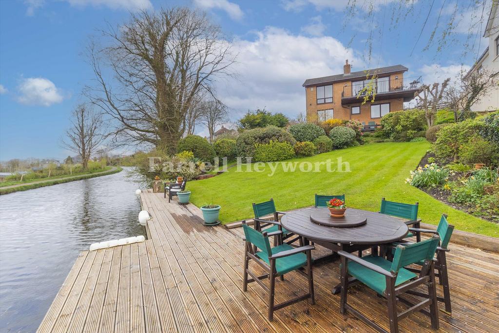 Ash Tree Grove, Carnforth LA5 3 bed house - £525,000