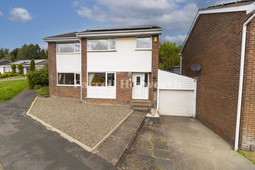 Redmayne Drive, Carnforth LA5 4 bed detached house - £299,950