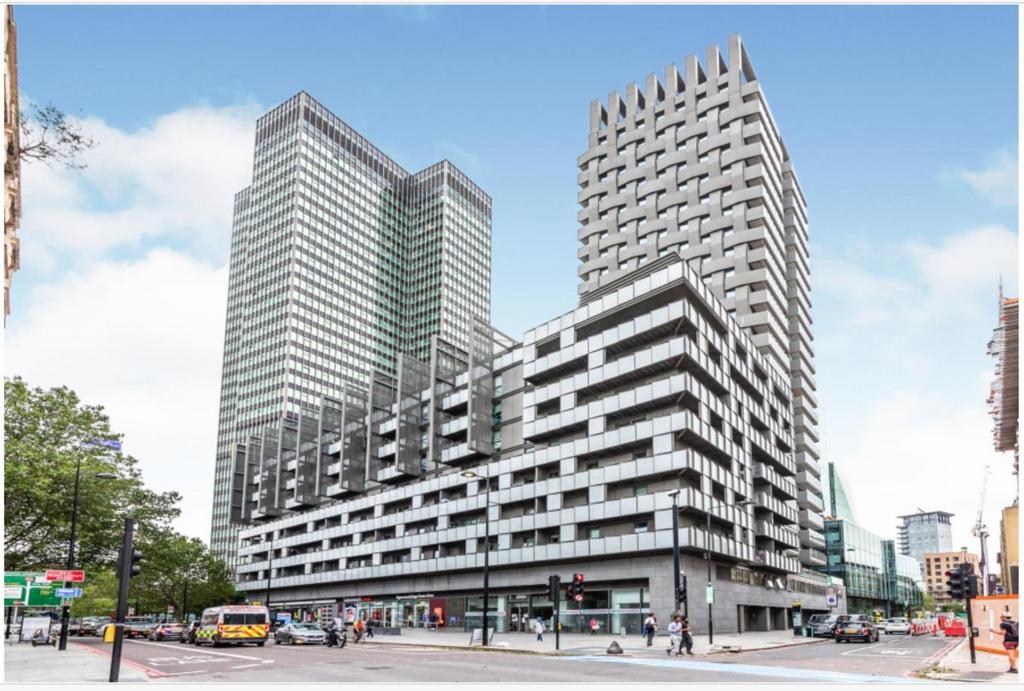 The Triton Building, 20 Brock Street Studio to rent - £3,250 pcm (£750 pw)