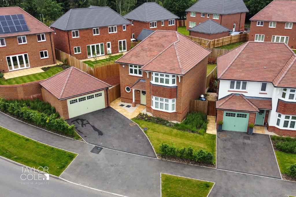 Boundary Drive, Amington 3 bed detached house - £459,950