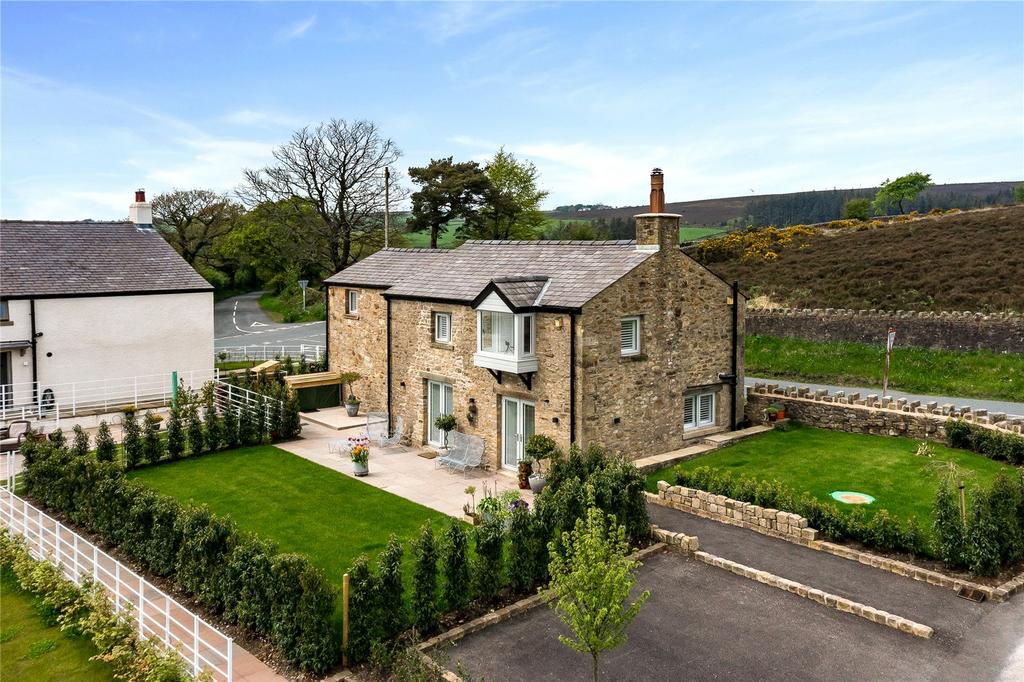 Old Clitheroe Road, Longridge, PR3 3 bed detached house for sale - £680,000
