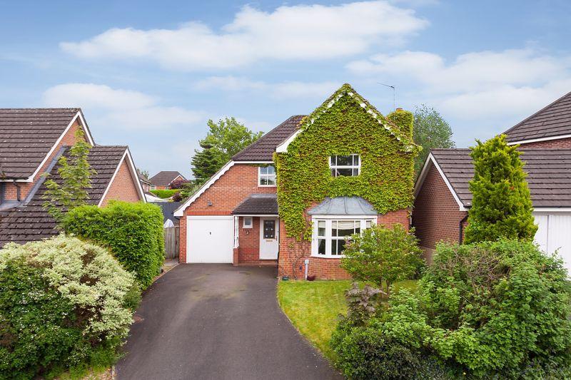 Obelisk Way, Congleton 4 bed detached house - £350,000