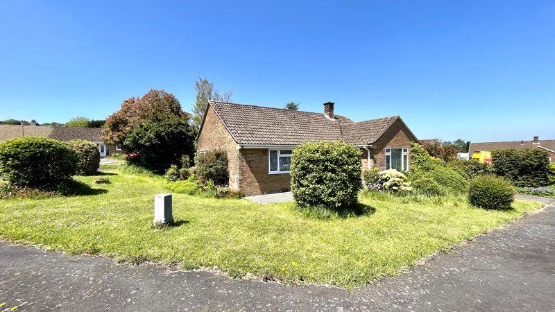 Bewley Court, Chard, Somerset TA20 3 bed detached bungalow - £350,000