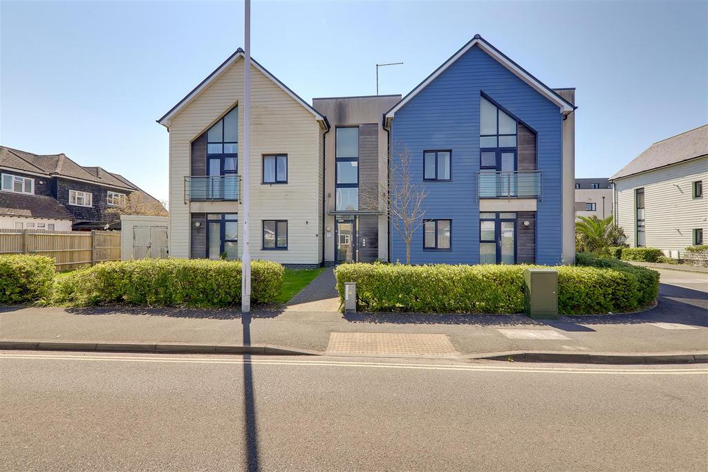 Frobisher House, 15 Eirene Road... 2 bed flat - £83,750
