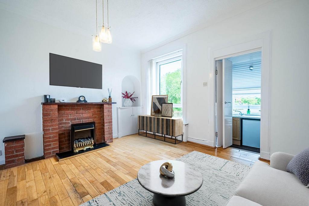 Manse Road, Motherwell 2 bed flat for sale - £94,995