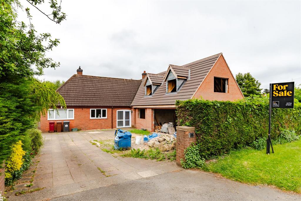 Low Burgage, Winteringham 3 bed detached house - £325,000