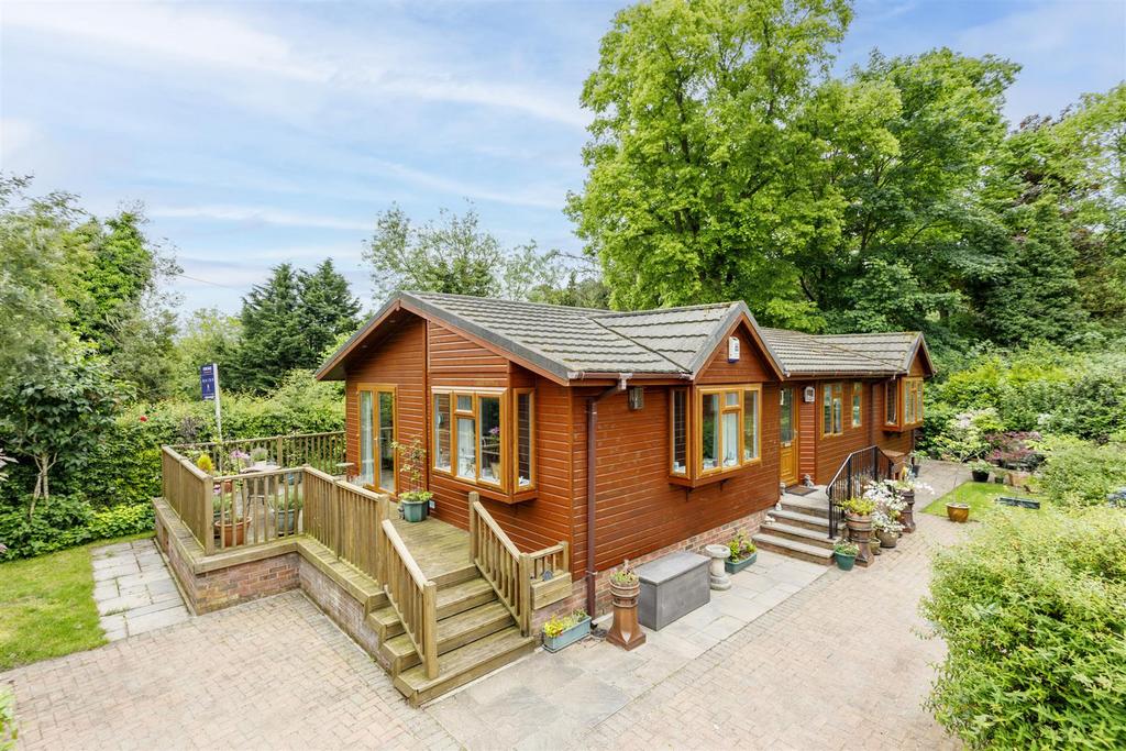 Mill Garth Park, Acaster Malbis, York 2 bed chalet - £240,000