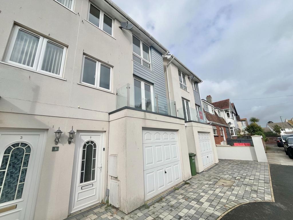 Warefield Road, Seafront, Paignton 3 bed semi-detached house - £269,950