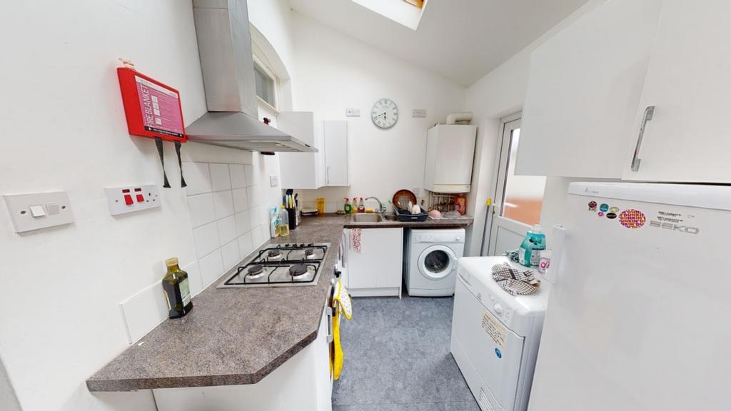 25 Goodliffe Street, Nottingham, NG7 6FZ 4 bed house share - £1,993 pcm ...