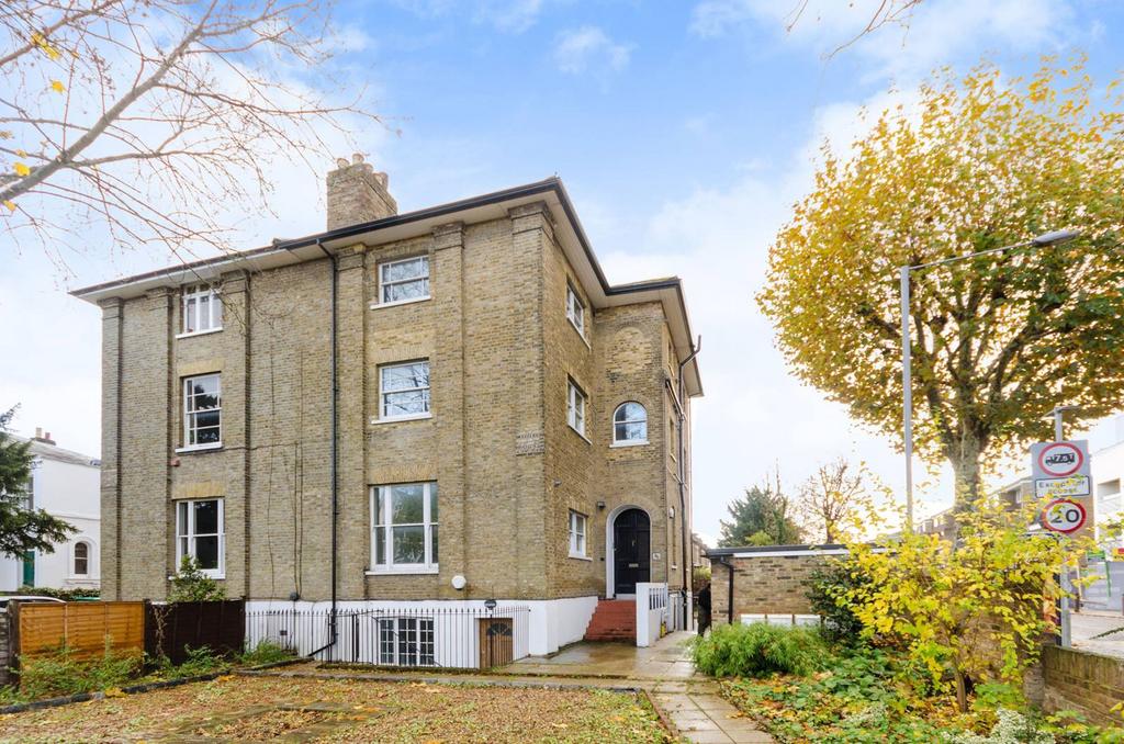 Berrylands Road, Surbiton, KT5 2 bed flat to rent - £1,900 pcm (£438 pw)