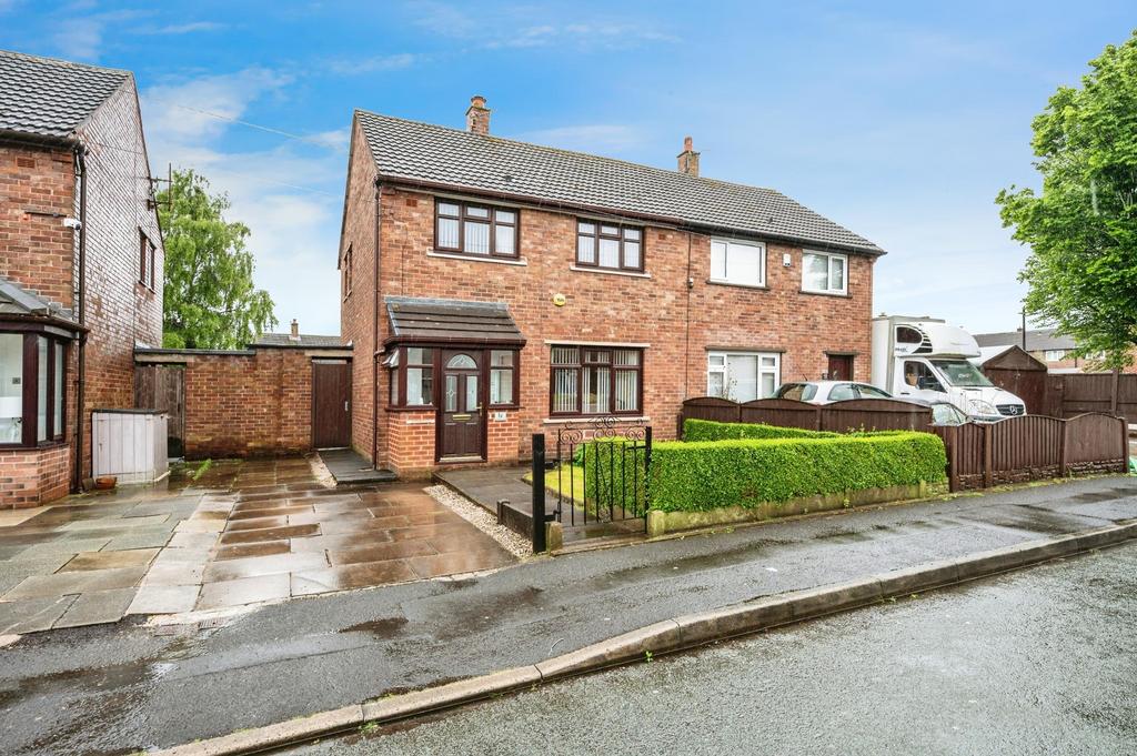 Elizabeth Road, Haydock, Haydock, WA11 3 bed semi-detached house - £140,000