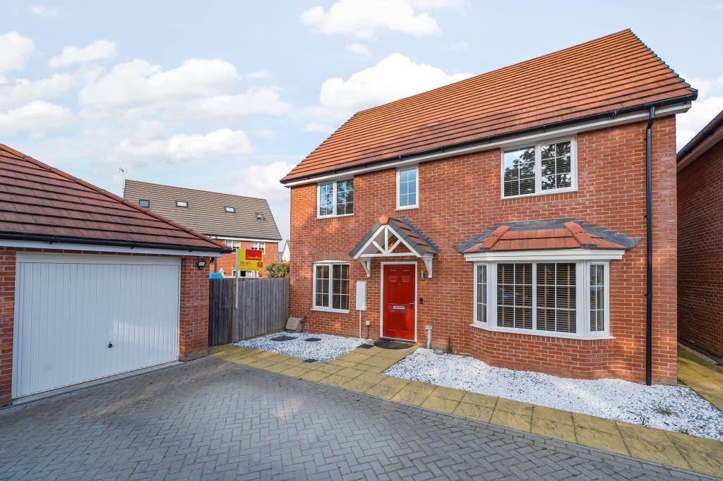 Fullbrook Avenue, Spencers Wood, RG7 4 bed detached house - £2,500 pcm ...