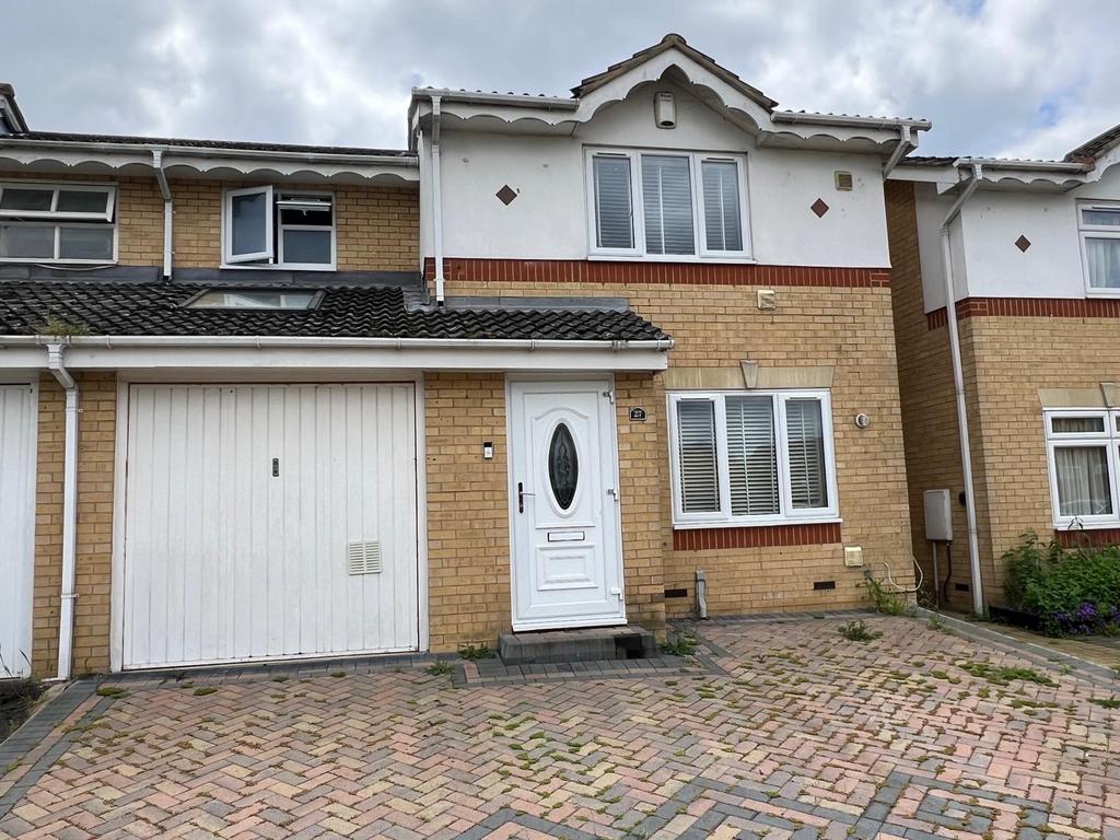 Silver Birch Close, Thamesmead, SE28 4 bed house - £2,500 pcm (£577 pw)