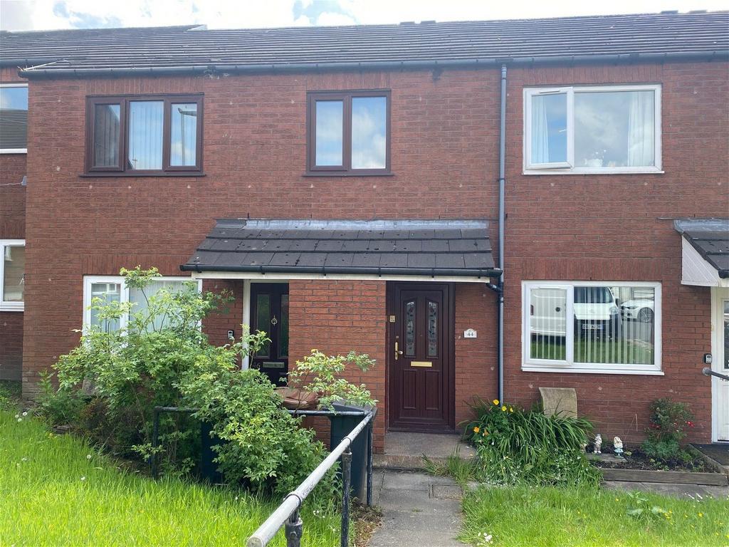 44 Mellor Way, Chadderton, Oldham 2 bed flat - £99,950