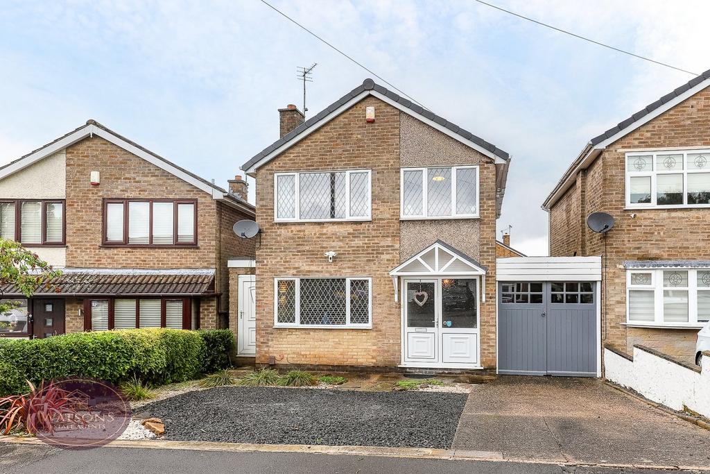 Barlow Drive South, Awsworth... 3 bed detached house - £250,000
