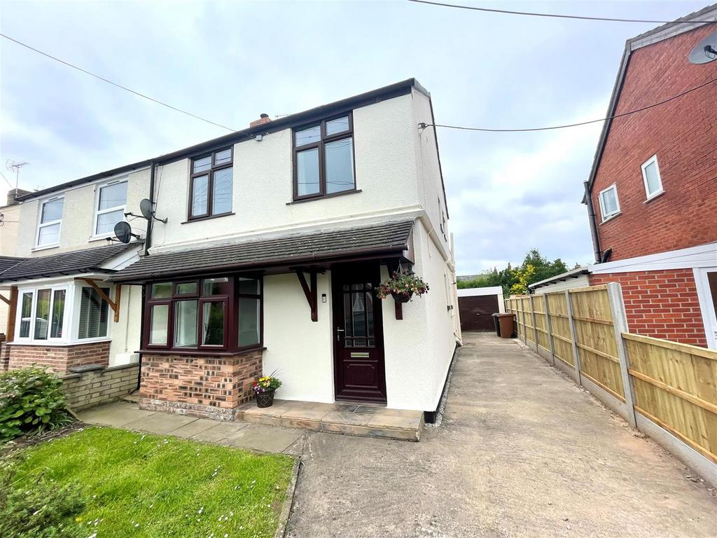 Victoria Avenue, Haslington, Crewe 3 bed semi-detached house - £230,000