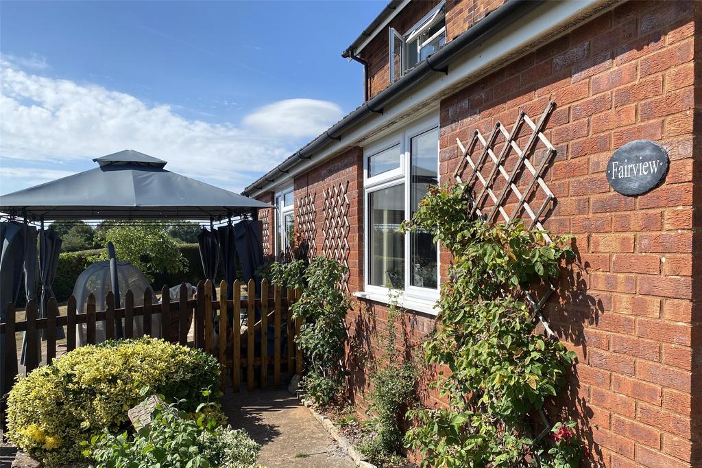 Oake, Taunton, Somerset, TA4 3 bed detached house for sale - £445,000