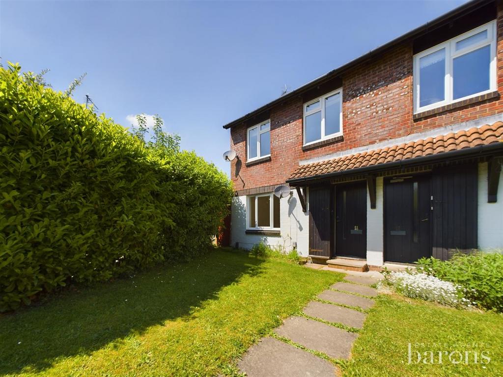 Ruskin Close, Basingstoke RG21 1 bed maisonette - £185,000