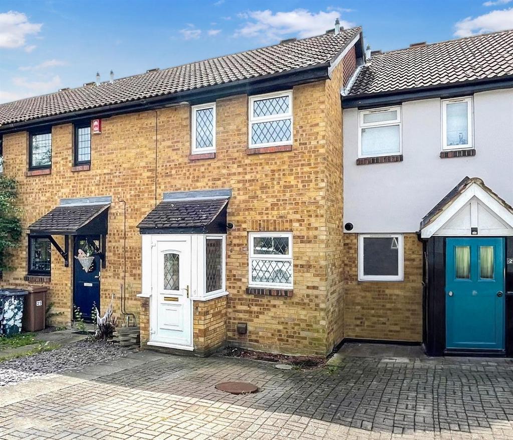 Mathams Drive, Bishop's Stortford CM23 2 bed terraced house - £300,000