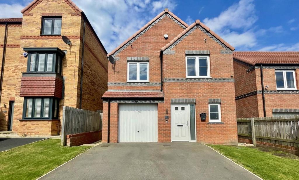 Staith Lane, Mapplewell, Barnsley S75... 4 bed detached house - £325,000