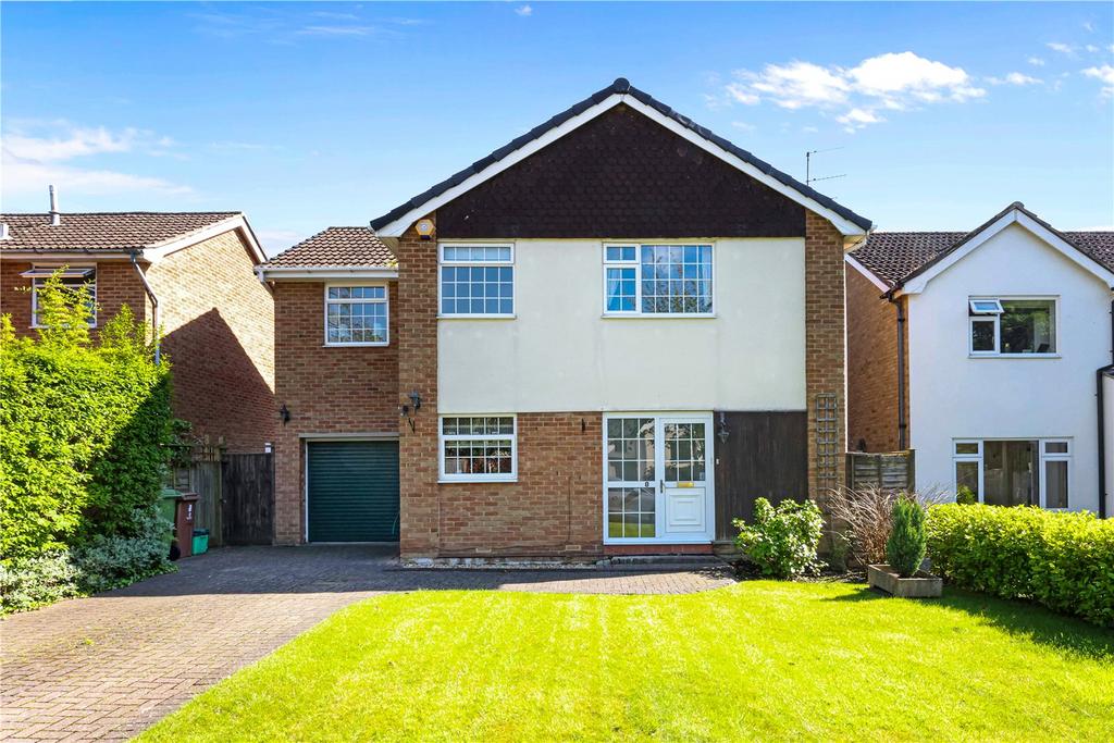 Walnut Close, Cheltenham... 4 bed detached house - £750,000