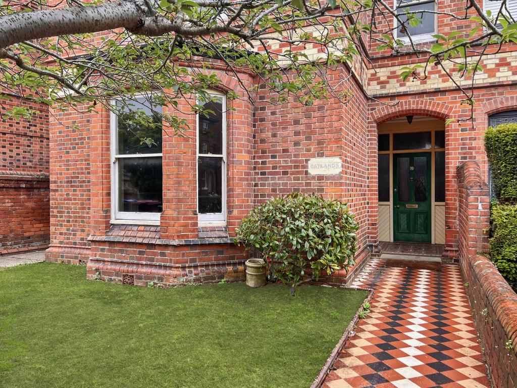 Castle Crescent, Reading 6 bed semi-detached house for sale - £695,000