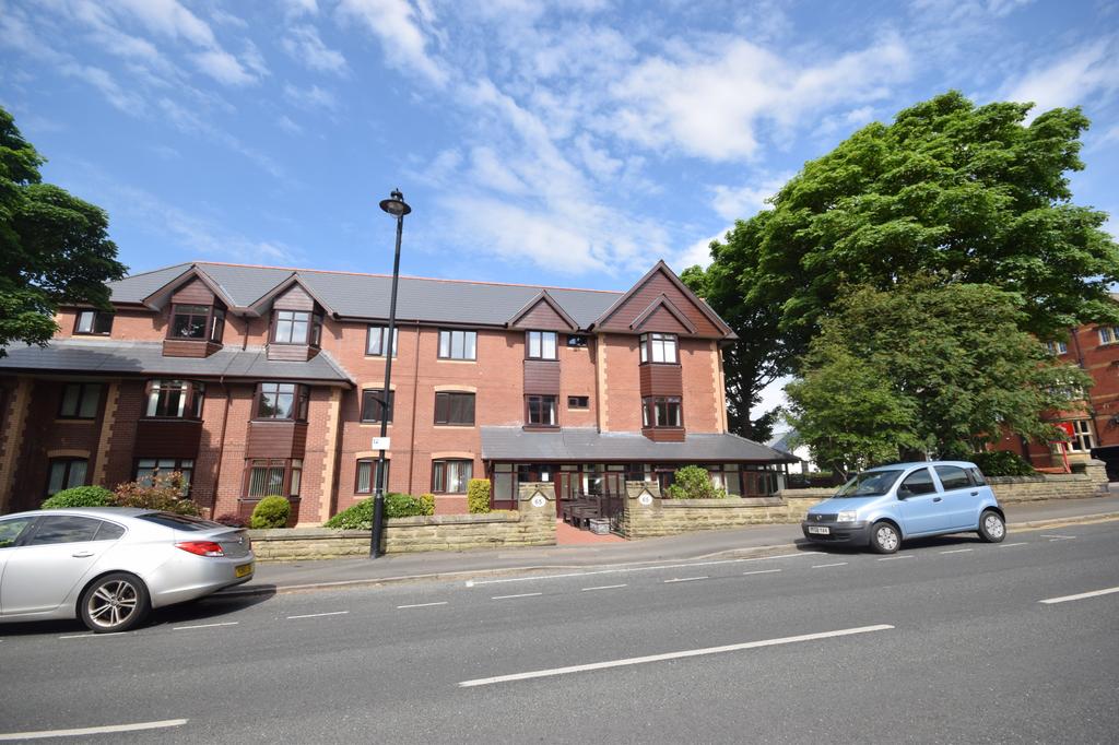 Fairhaven Court, 65 Woodlands Road... 1 bed retirement property - £45,000