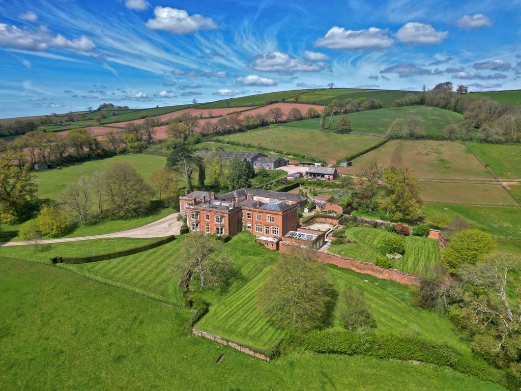 Shobrooke, Crediton, Devon, EX17 11 bed detached house for sale - £ ...