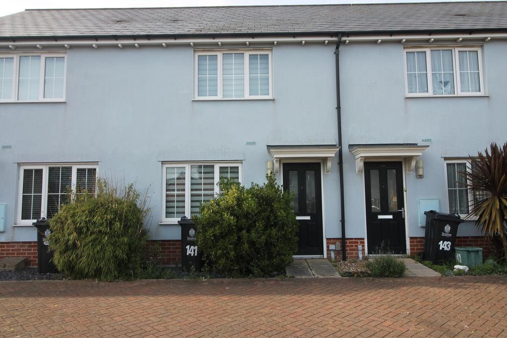 Clacton-On-Sea CO16 2 bed terraced house - £230,000