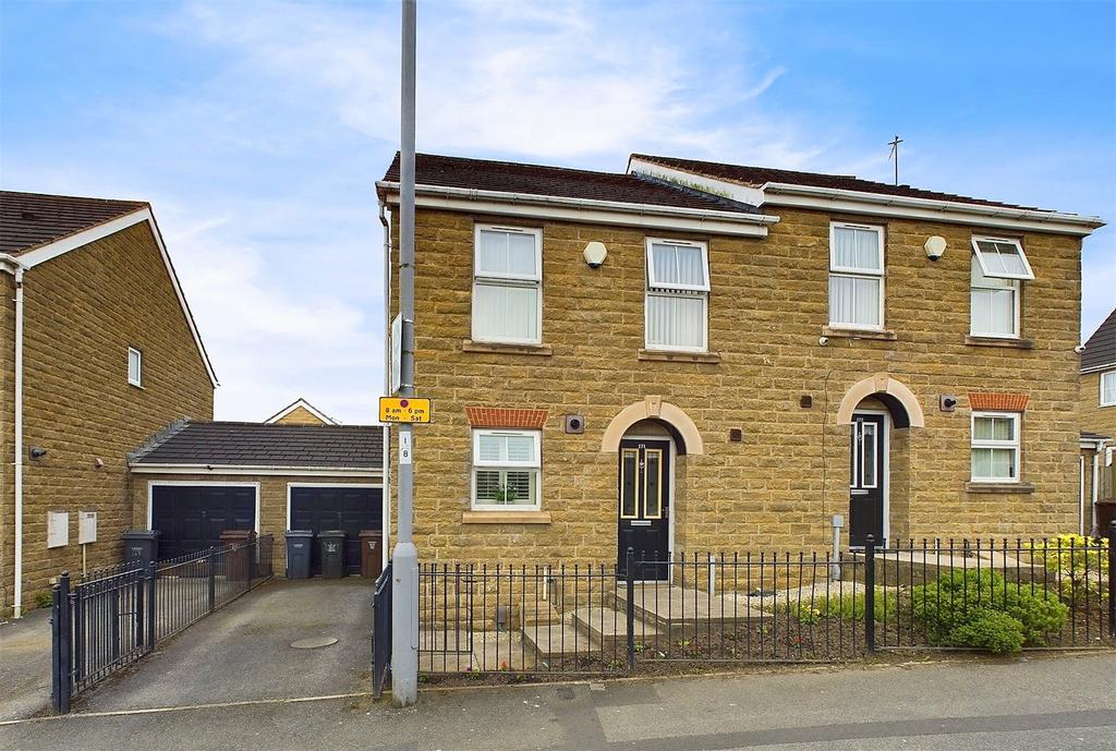 Park Lane, Bradford, West Yorkshire, BD5 3 bed semi-detached house - £ ...