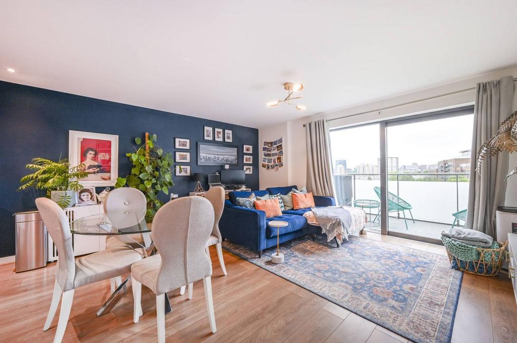 Stainsby Road, E14, Limehouse... 1 bed flat - £350,000