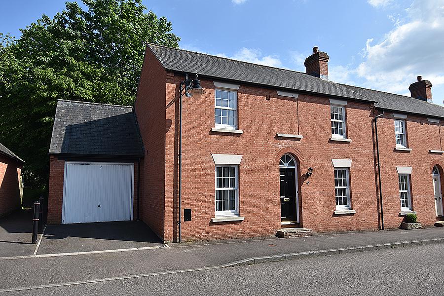 Masterson Street, Exeter, EX2 3 bed semi-detached house - £435,000